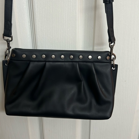 Universal Thread | Bags | Universal Thread Crossbody Bag | Poshmark